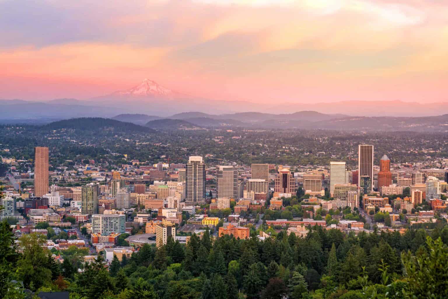 What Mountains Can Be Seen From Portland? (Map & Pictures)
